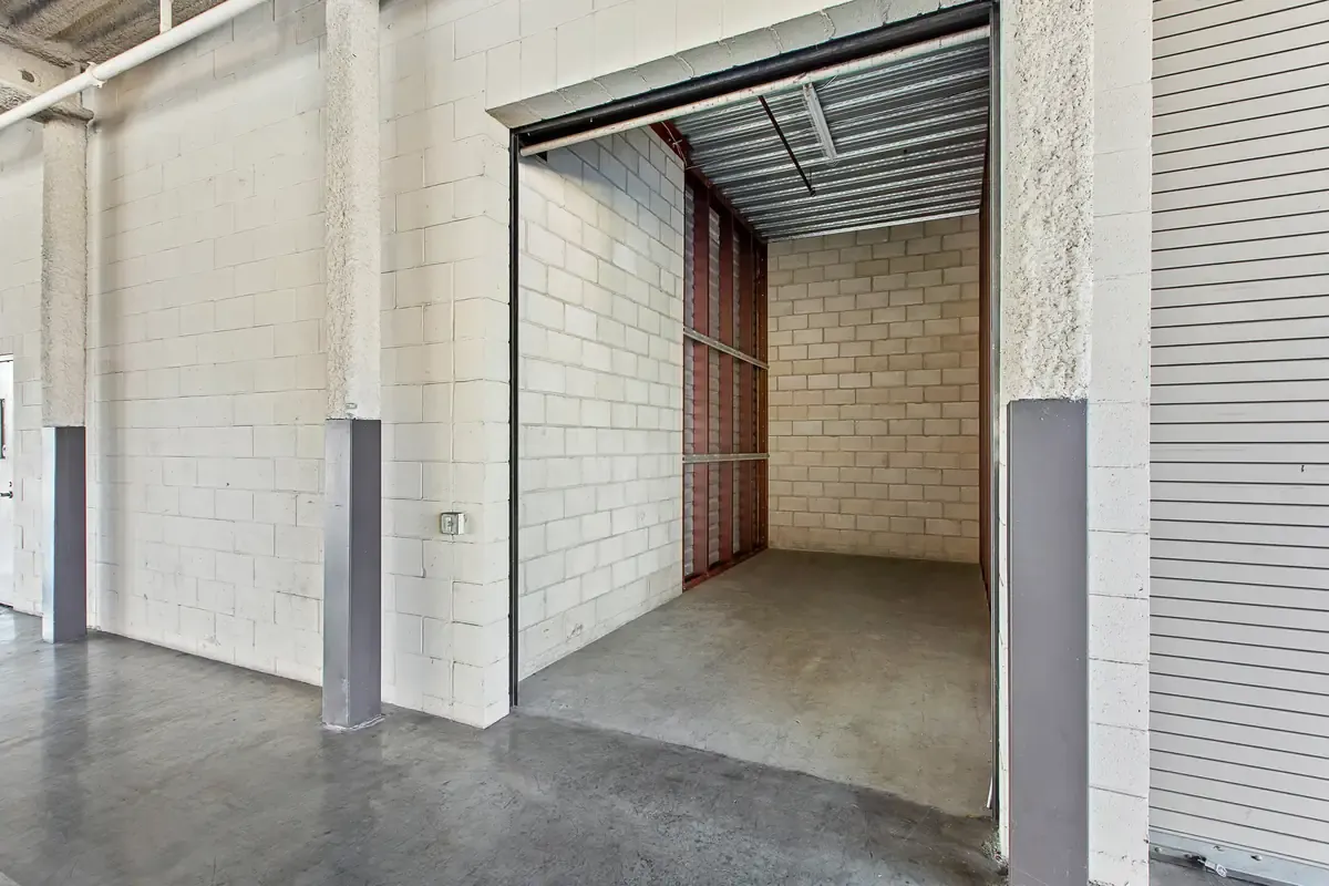 Self Storage Units & Storage Facilities | STORAGExperts